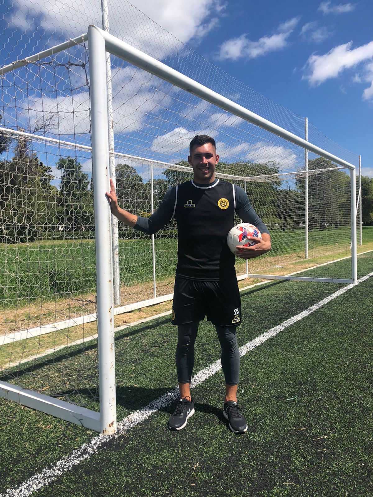 Un refuerzo para el arco: llegó Ignacio Gallardo - [Noticias de Luján ...