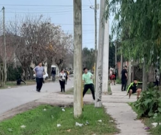 Batalla campal en barrio San Fermín - [Noticias de Luján] - Bisemanario ...